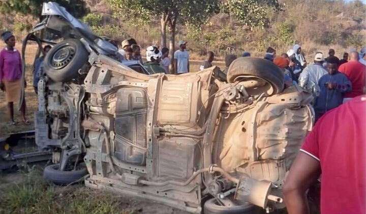 6 people killed in ANOTHER Honda Fit and haulage truck accident along ...