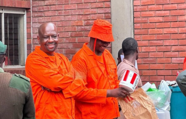 He impregnated her sister, now she is selling their 5 stands: Mike ...